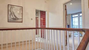 Casa | 5 quartos, internet de alta velocidade