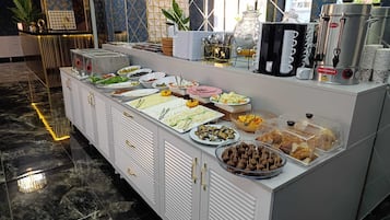 Buffet de pequeno-almoço