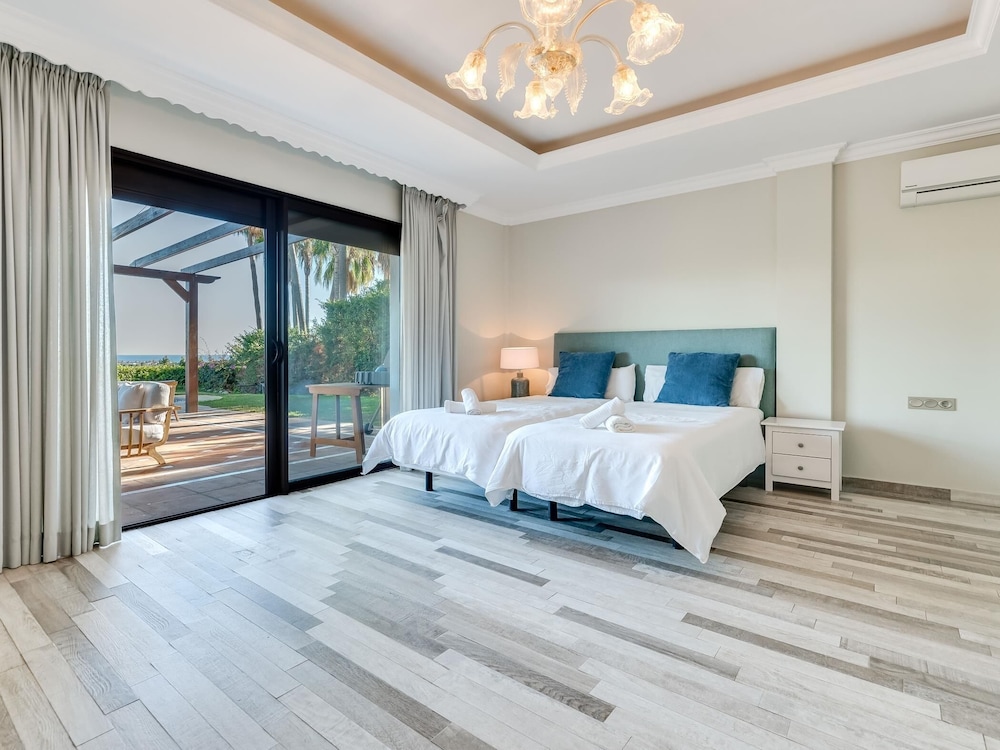 Spacious 6 Bdrm Villa - Golf Lover's Paradise - Marbella