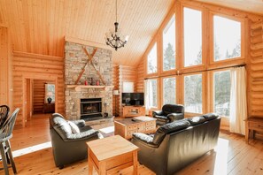 Fiddler Lake Resort - Deer 61 Reviews, Deals & Photos 2026 - Expedia