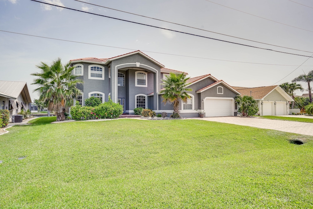 Waterfront Retreat W/ Pool On Caloosahatchee River - Sanibel, FL