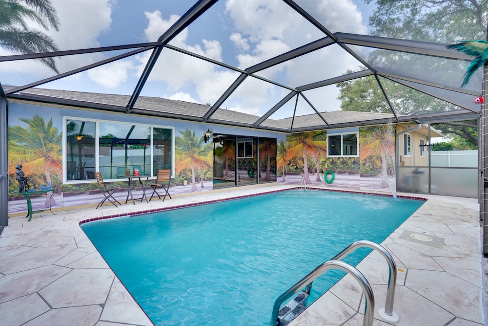 2 Mi To Golfing: Cape Coral Home W/ Pool & Lanai - Sanibel Island, FL