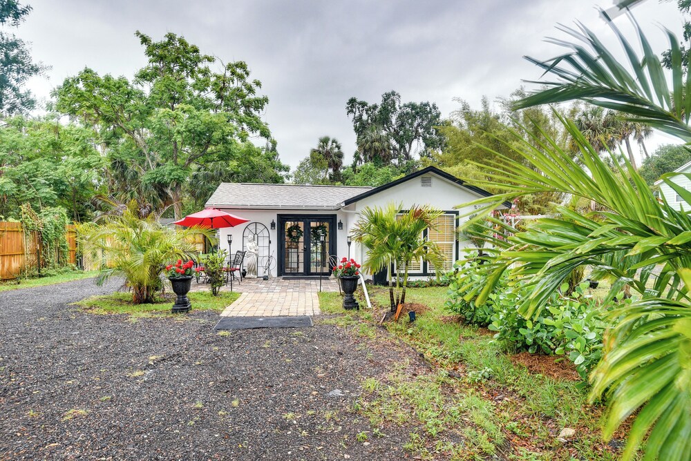 New Smyrna Beach Cottage ~ 1 Mi To Downtown! - New Smyrna Beach, FL
