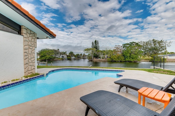 Cocoa Beach House On Banana River: Walk To Ocean! - Cocoa Beach, FL