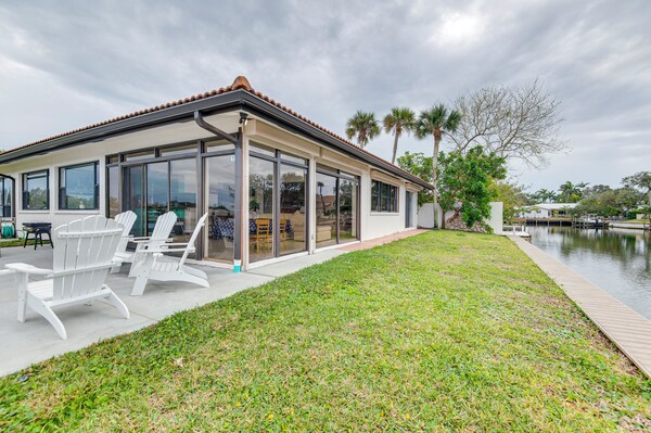 Cocoa Beach House On Banana River: Walk To Ocean! - Cocoa Beach, FL
