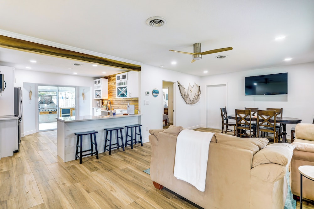 Pet-friendly Cocoa Beach Home: Walk To Beach! - Cocoa Beach, FL