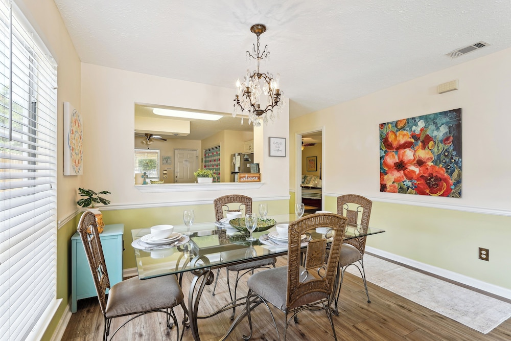 Breezy Pcb Vacation Rental W/ Lanai, Walk To Ocean - Panamá