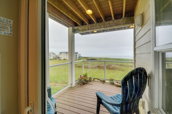 Walk To Beach: Panoramic Splendor Westport Condo - Westport Light State Park, Westport