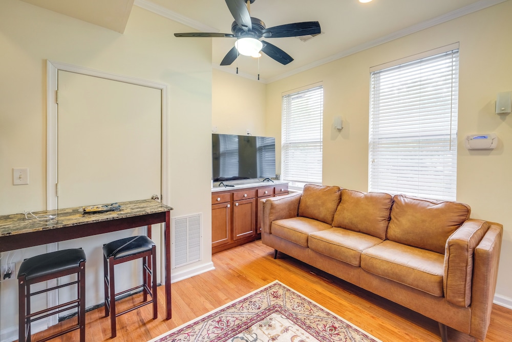 5 Mi To Us Capitol: Washington Dc Townhome - Hyattsville, MD