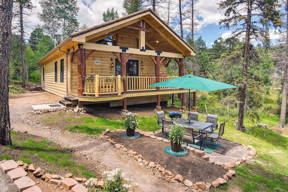 Private Hot Tub & Pond: Conifer Log Cabin - Evergreen, CO
