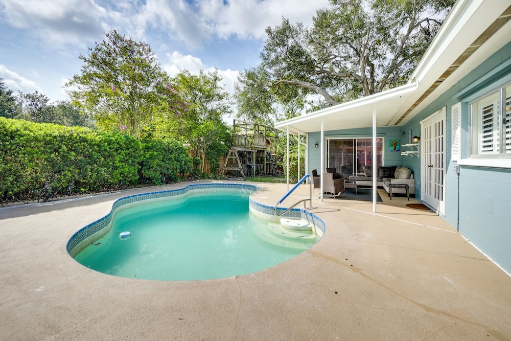 Near Busch Gardens: Sunny Florida Retreat W/ Pool! - Clearwater, FL