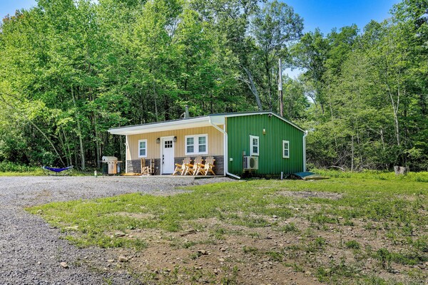 Secluded Poconos Cabin: 75 Acres & Fire Pit! - Pennsylvania
