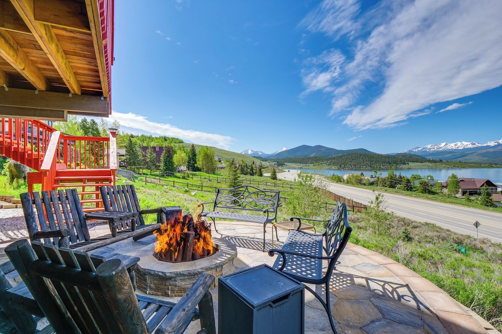 Hot Tub & Views: Summit County Ski Getaway! - Dillon