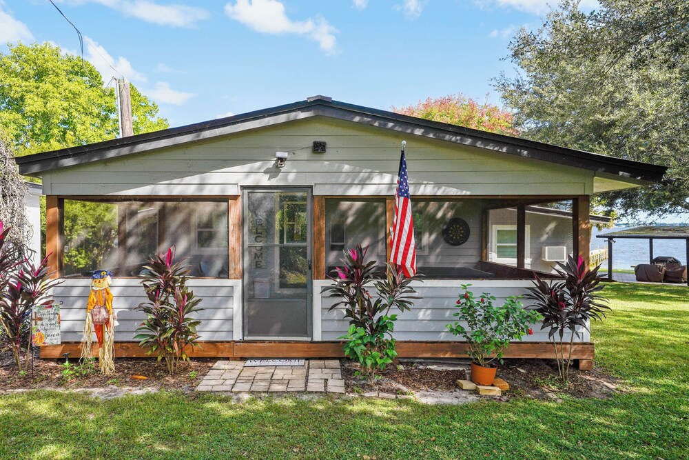 Lakefront Home W/ Screened Porches In Frostproof! - Lakeshore, FL