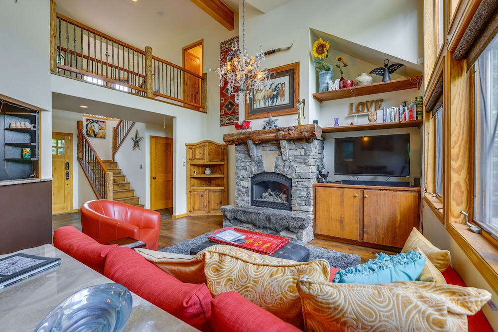 Frisco River Home: On Bike Path & Near Main St! - Silverthorne, CO