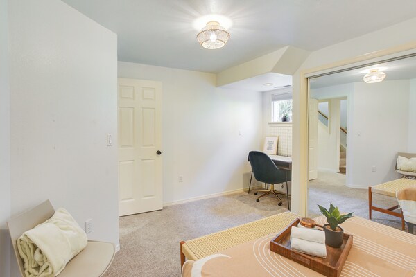 Updated Tacoma Home W/ Fire Pit! - Fox Island, WA