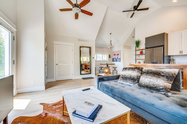 14 Mi To Dtwn Denver: Sleek Westminster Home - Broomfield, CO