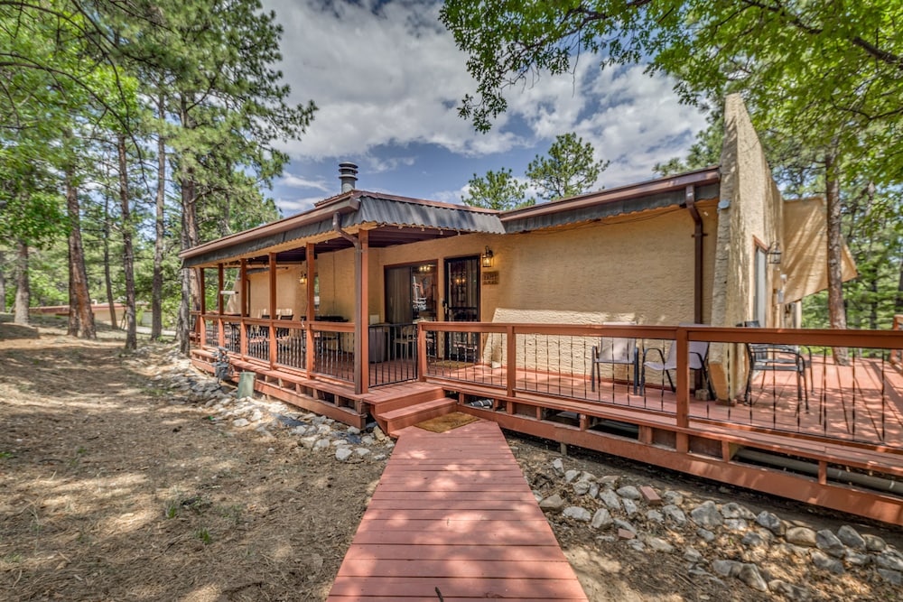 Alto Oasis: Community Pool, Fireplace & Grill! - Ruidoso, NM