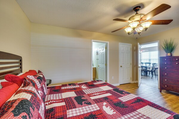 Pigeon Forge Home W/ Screened Porch, 3 Mi To Town! - Pigeon Forge, TN