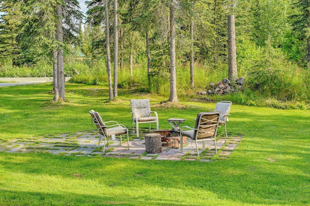 Lovely Soldotna Home, Steps From Kenai River - Alaska