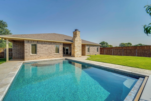 Spacious Lubbock Home W/ Private Pool & Yard! - ラボック, TX