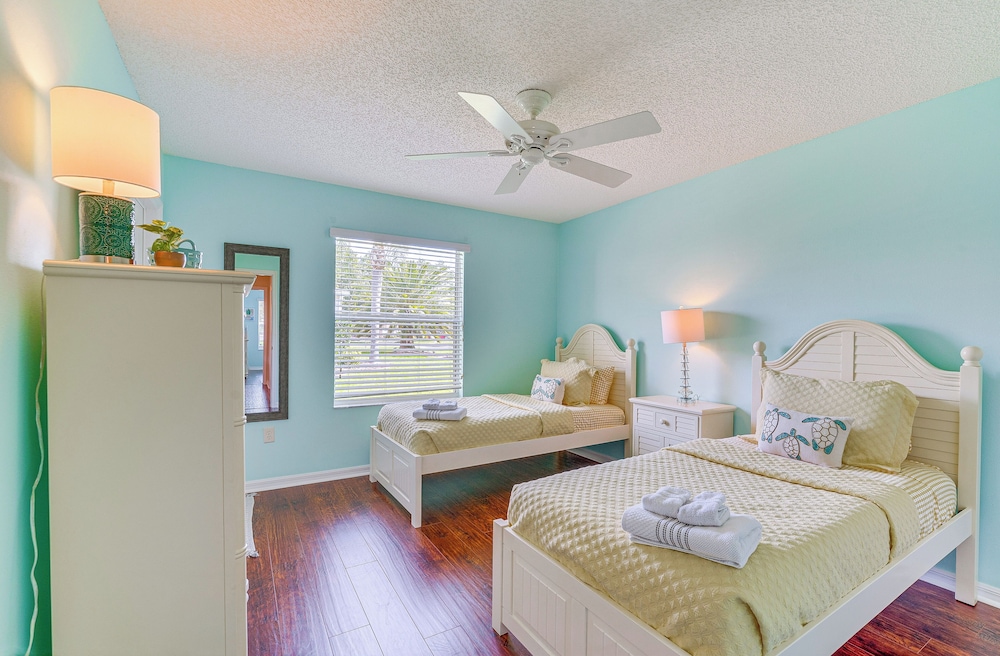 Charming Villages Home W/ Lanai & Golf Cart! - Wildwood