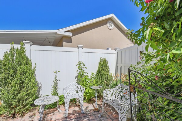 Cozy American Fork Retreat W/ Electric Fireplace - Highland, UT