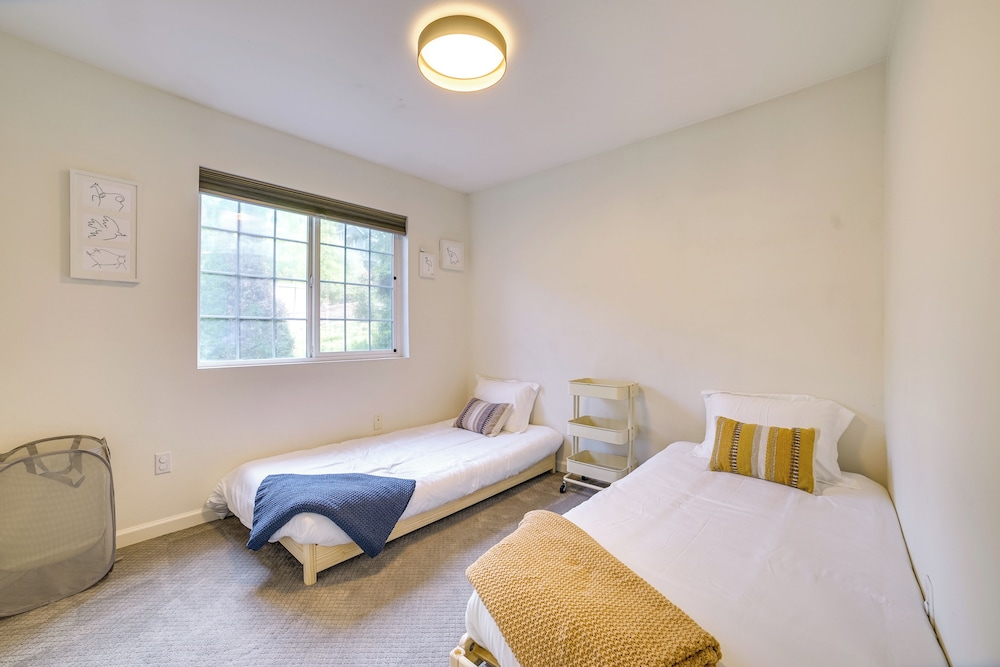 Issaquah Retreat Near Lake Sammamish State Park! - Bellevue, WA