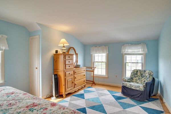 Walk To Beach: Chatham Gem W/ Ocean-view Sunroom! - Chatham, MA