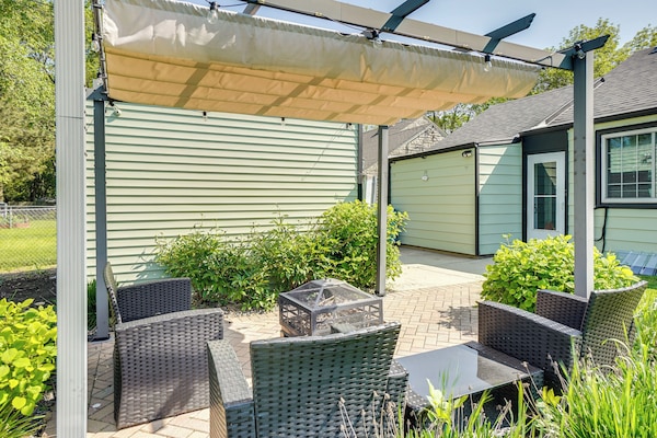 Milwaukee Home W/ Serene Patio & Backyard Garden! - Milwaukee, WI