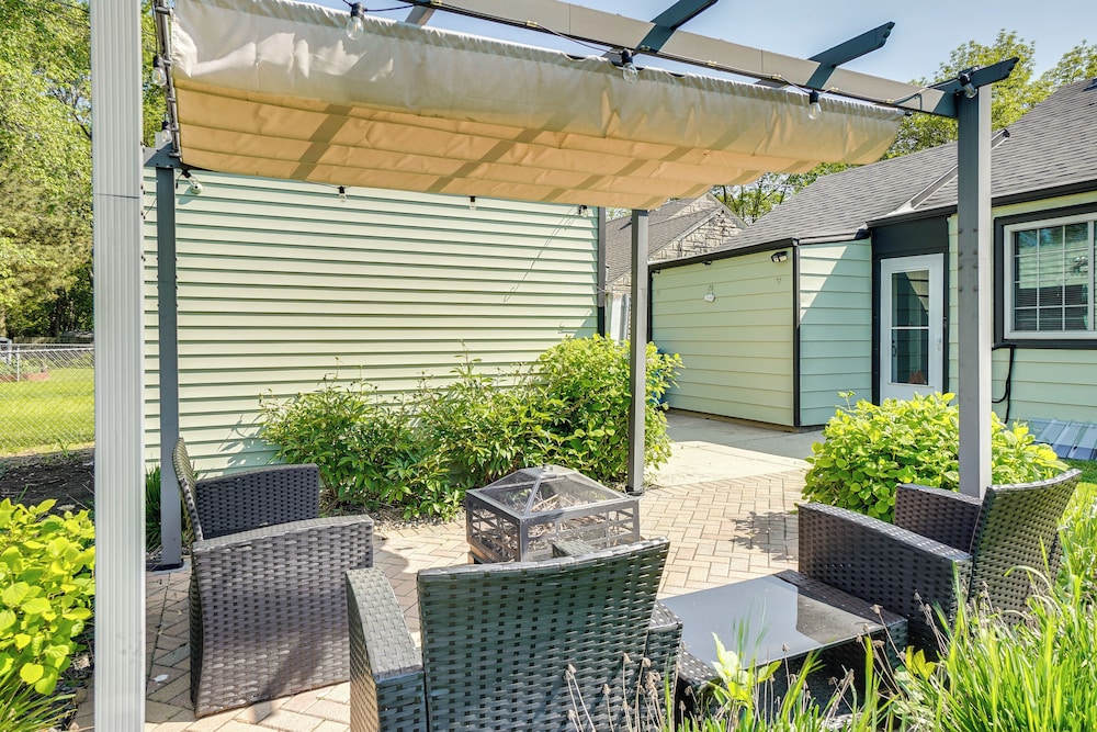 Milwaukee Home W/ Serene Patio & Backyard Garden! - Milwaukee, WI