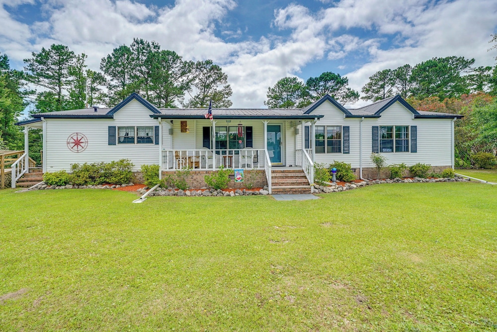 Secluded Hampstead Vacation Rental With Deck! - Surf City, NC