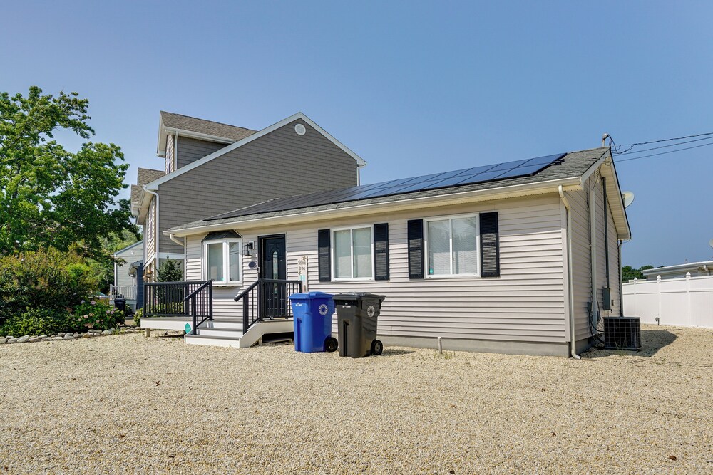 Charming Beach Haven West Home: 1 Mi To Beach! - Long Beach Island, NJ