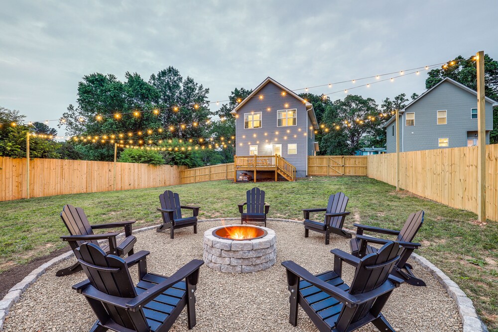 Getaway W/ Fire Pit: 3 Mi To River Arts District! - Asheville, NC