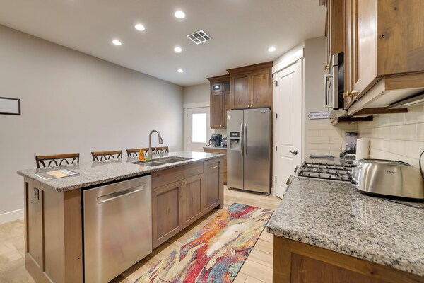 Toquerville Home W/ Mtn Views, Near State Parks! - Utah