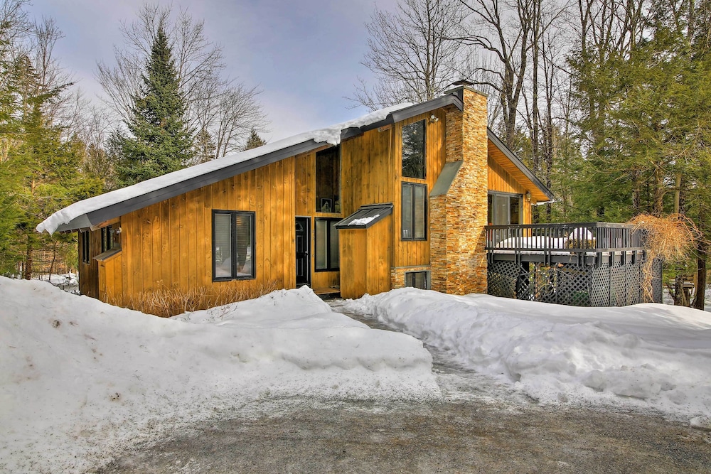 Jamaica Vacation Home W/ Deck: 8 Mi To Skiing! - Jamaica, VT