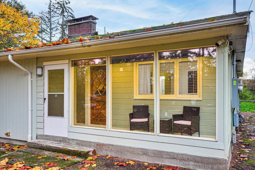 Modern Home W/ Spacious Yard In Beaverton! - Beaverton, OR