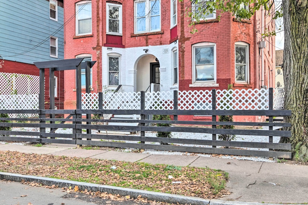 Hartford Vacation Rental - Close To Downtown! - Hartford, CT