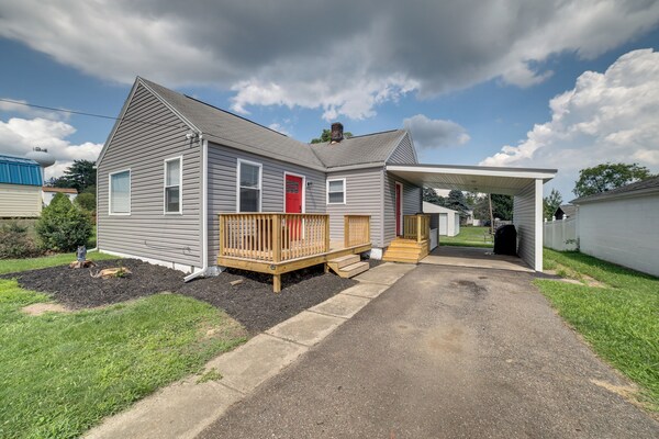 Deck & Patio: Inviting Abode In Natrona Heights! - Freeport, PA