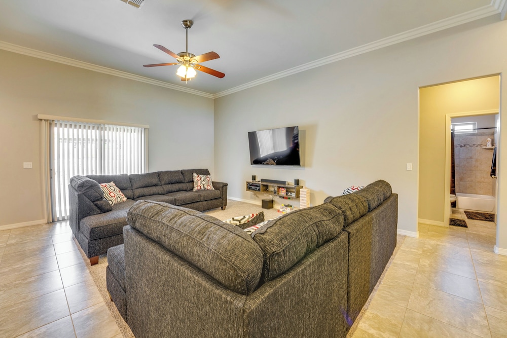 Beautiful Bullhead City Home Rental W/ Yard! - Laughlin, NV