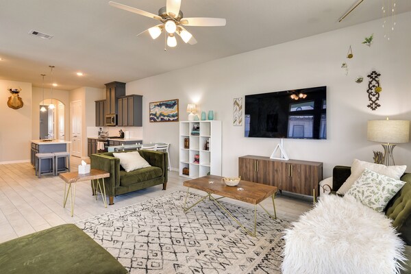 La Porte Home W/ Balconies: Walk To Beach! - Baytown, TX