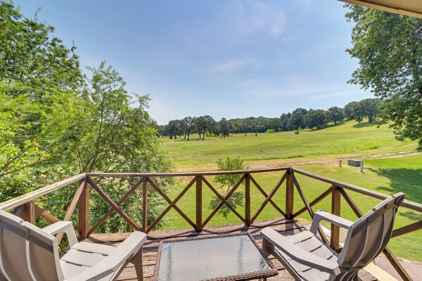 Spacious Arkansas Abode W/ Balcony & Fire Pit! - Choctaw Casino & Resort-Pocola