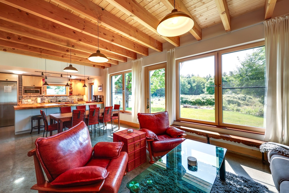 Acadia Home W/ Rooftop Deck - Close To Trails! - Bar Harbor, ME