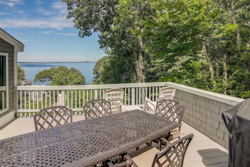 Bayfront Plymouth Gem W/ Sunroom, Steps To Shore! - White Horse Beach