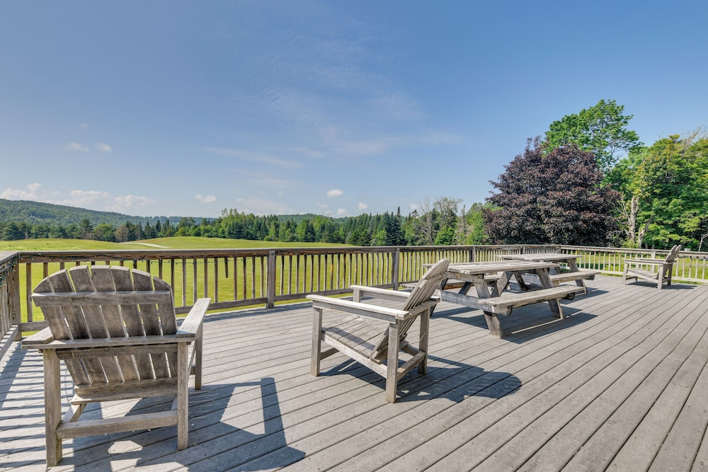 Secluded Calais Getaway: Deck, Hot Tub & More! - Elmore State Park, Elmore