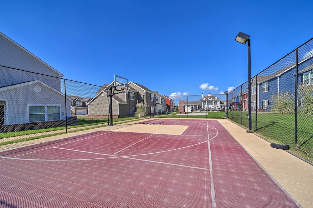 Pool & Lake Access: Lovely Monkey Island Getaway - Grand Lake O' the Cherokees, OK