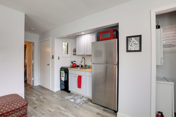 Hot Tub & Grill: Pet-friendly Apt, Walk To Midtown - Nevada