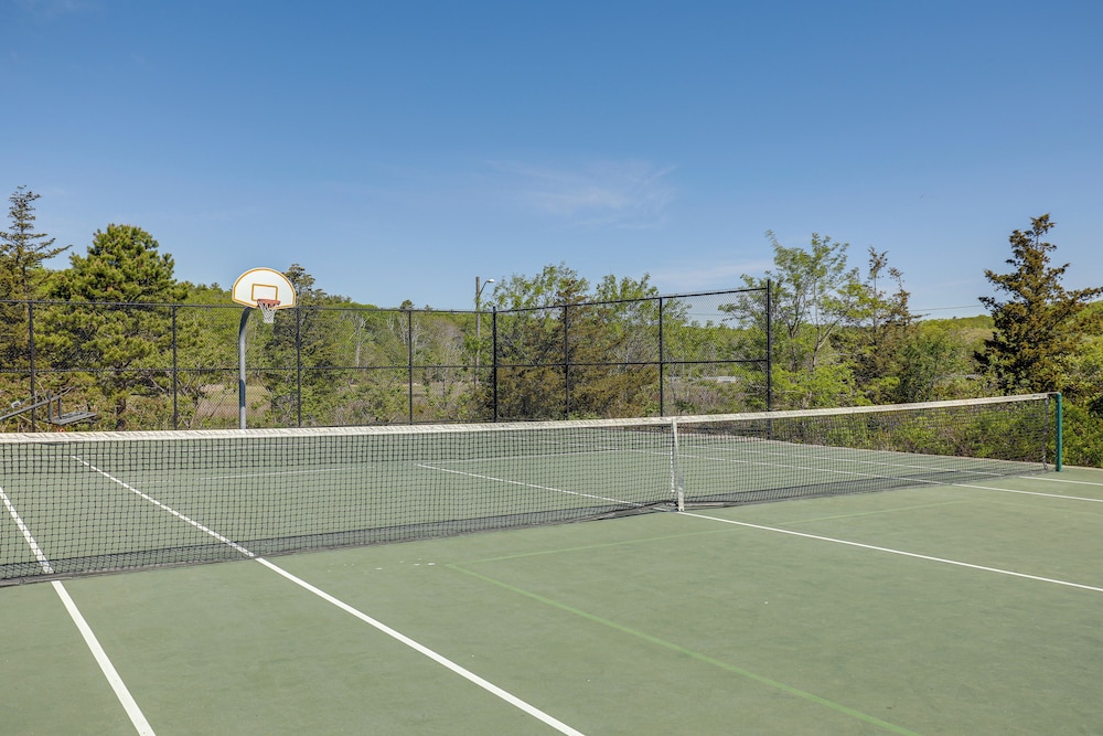 Inviting Rockport Rental W/ Deck: Walk To Beach! - Ipswich, MA