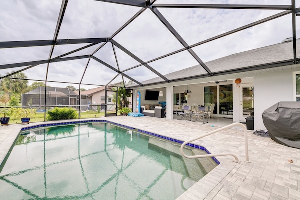 Spring Hill Home - Pool, Grill & Golf Course Views - Spring Hill, FL