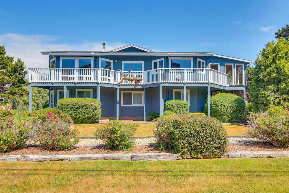 Coastal Bandon Vacation Rental: Walk To Beach! - Bandon, OR